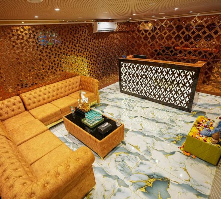 Lavish Spa Experience - Relaxation & Rejuvenation